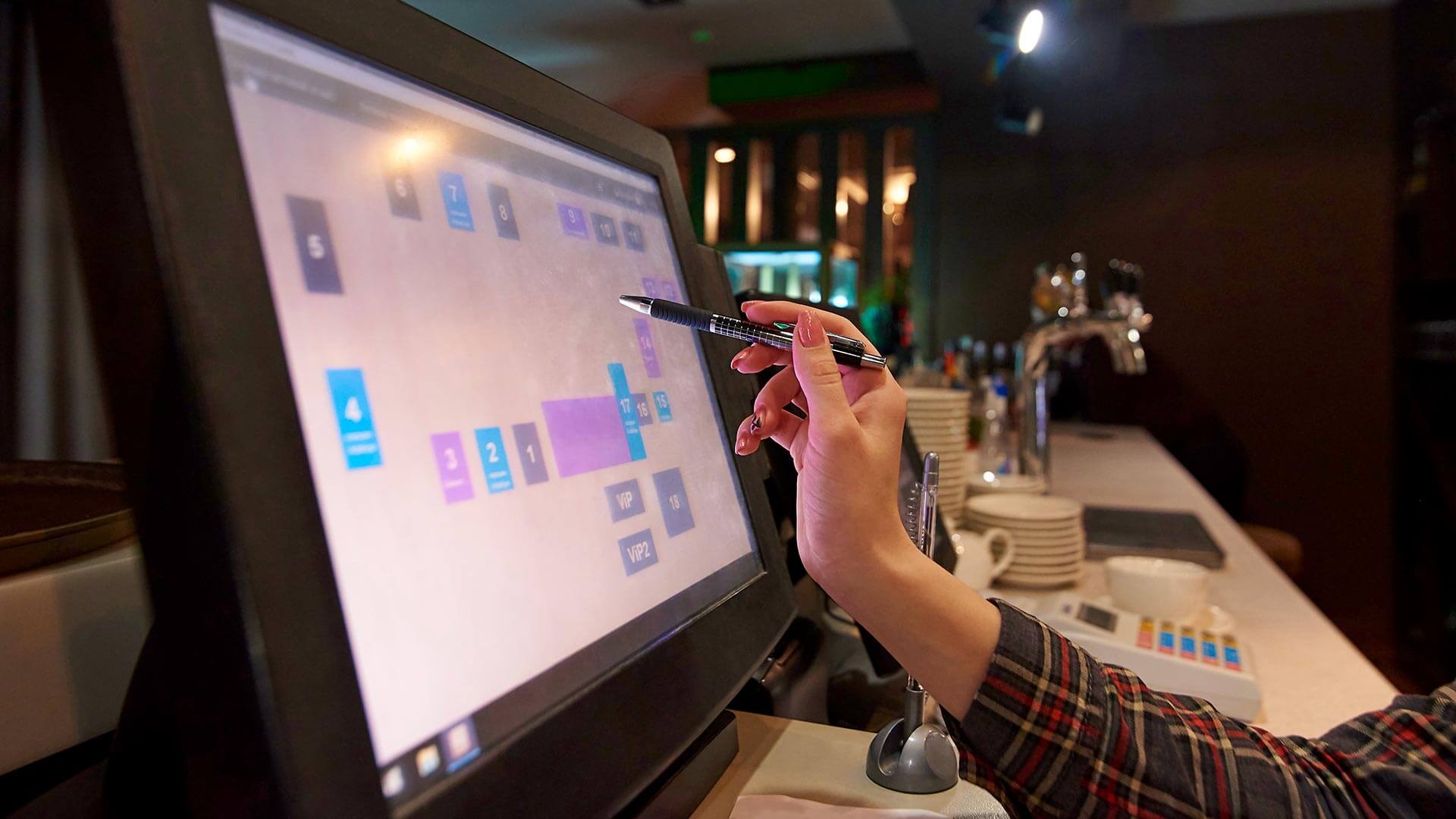 The Best Restaurant Phone Systems for Efficiency in 2025 - iovox